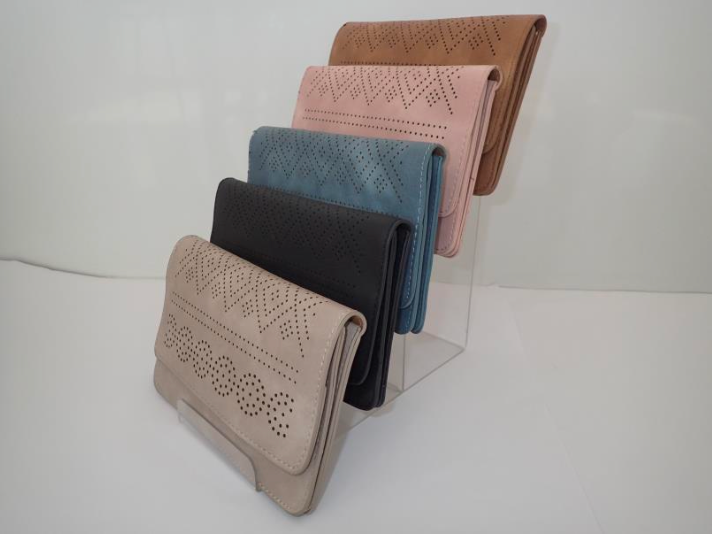 Clear Display Stand - Wallets and Bags – Free Spirit Australia